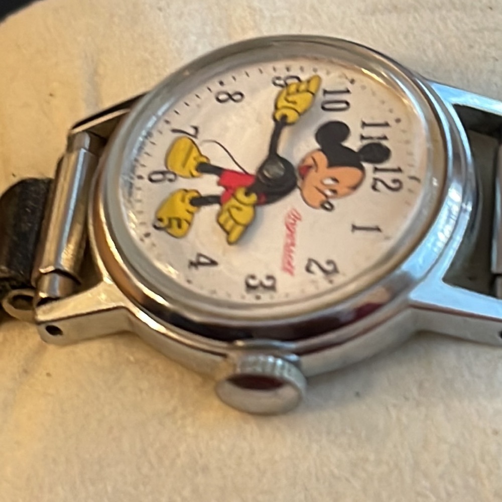 Disney - Rare Vintage Ingersoll Mickey Mouse Watch. P… - Gem